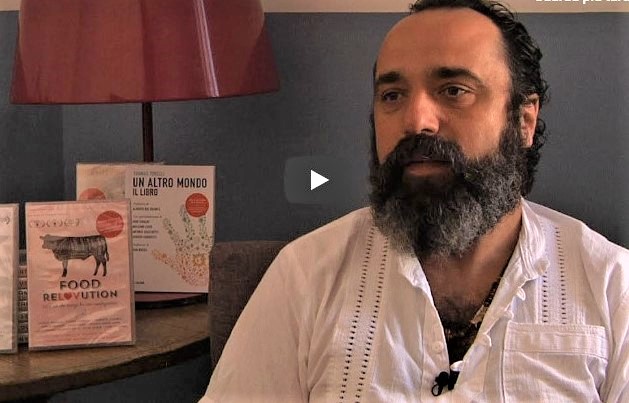 Thomas Torelli: “Vuoi un altro mondo? Choose Love!” | Italia che cambia