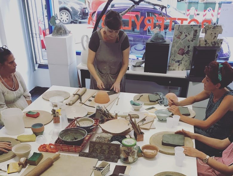 Pottery Lab: quattro donne invitano il quartiere a riscoprire l’arte ...