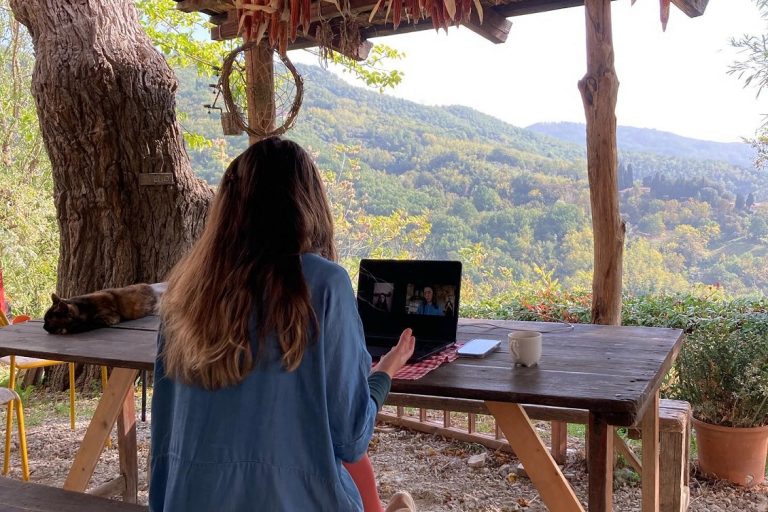 Vivere e lavorare nella natura: Tertulia, il coliving e coworking nelle campagne toscane ...